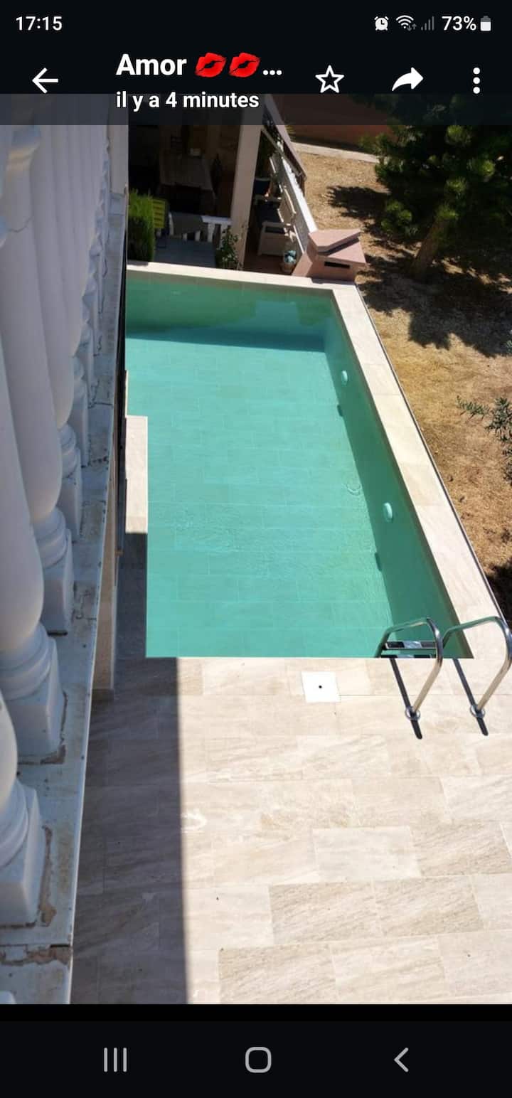 Casa Individual 200m2 Con 2 Terrazas Y 1 Solárium. - Playa Flamenca