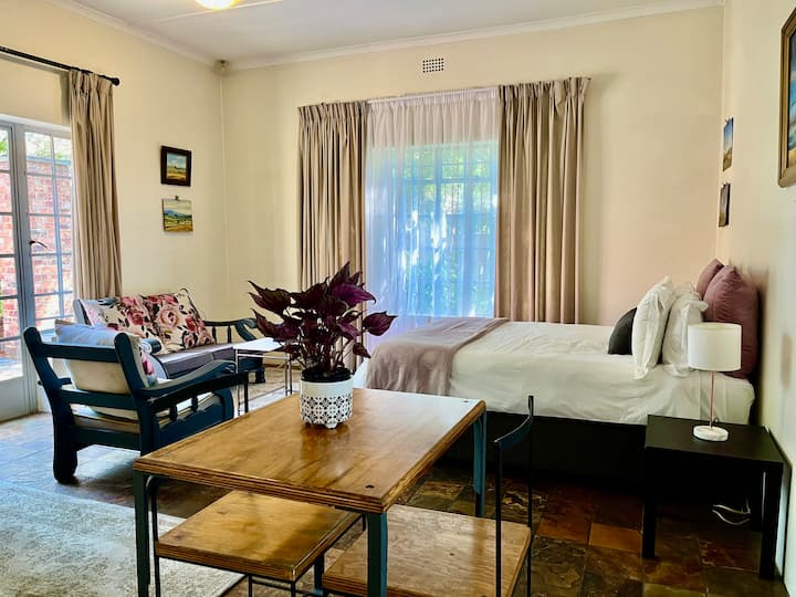 Private Self-catering Studio #4 - Randburg