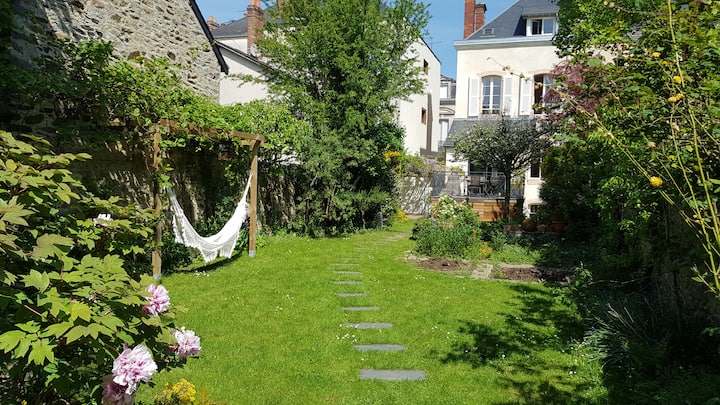 Jolie Maison Hypercentre Gare Jardin Piscine (1j) - Laval, France