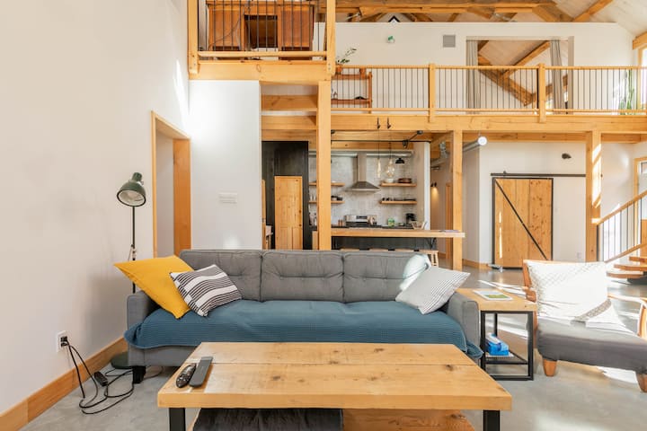 Chalet De Luxe Près Des
Montagnes De Ski - Sutton