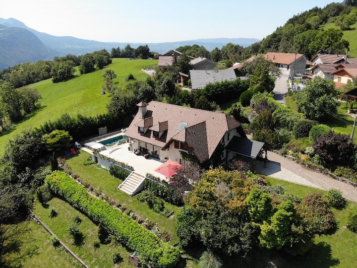 Beautiful French Mountain Home - Bonneville