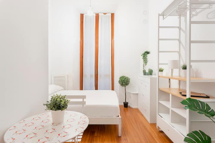 Lovely & Friendly In Milan Downtown - B - Milano