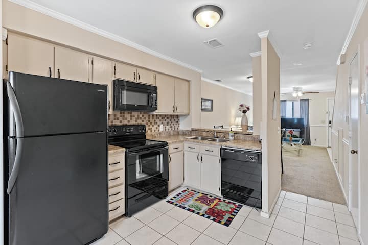 Townhouse, Close To Airport & Usc, 2 Tvs, Wi-fi - Lexington, SC