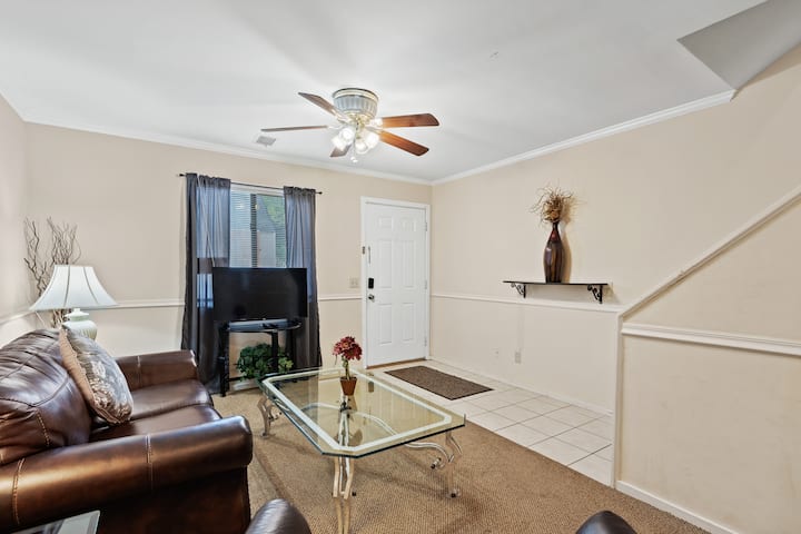 Townhouse, Close To Airport & Usc, 2 Tvs, Wi-fi - Lexington, SC