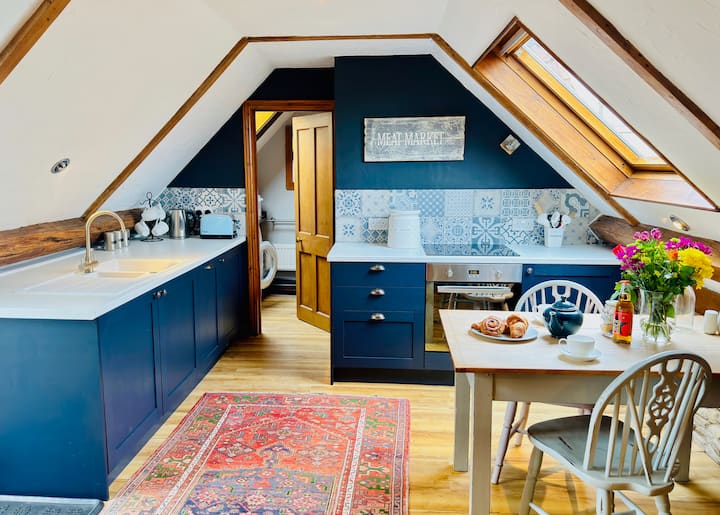 Orchard Farm -Honeyloft - Cheddar