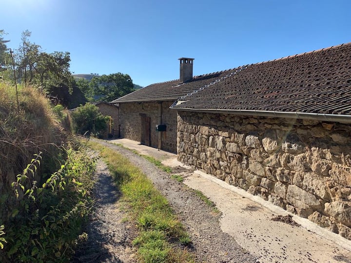 Secluded & Charming Gîte Surrounded By Nature - Le Cheylard