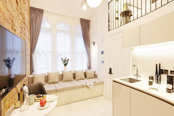 Mezzanine Loft +Japanese Wc At Notting Hill - London