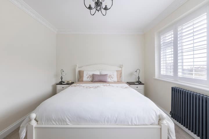 Private En-suite, King Room With Terrace & Parking - Brighton