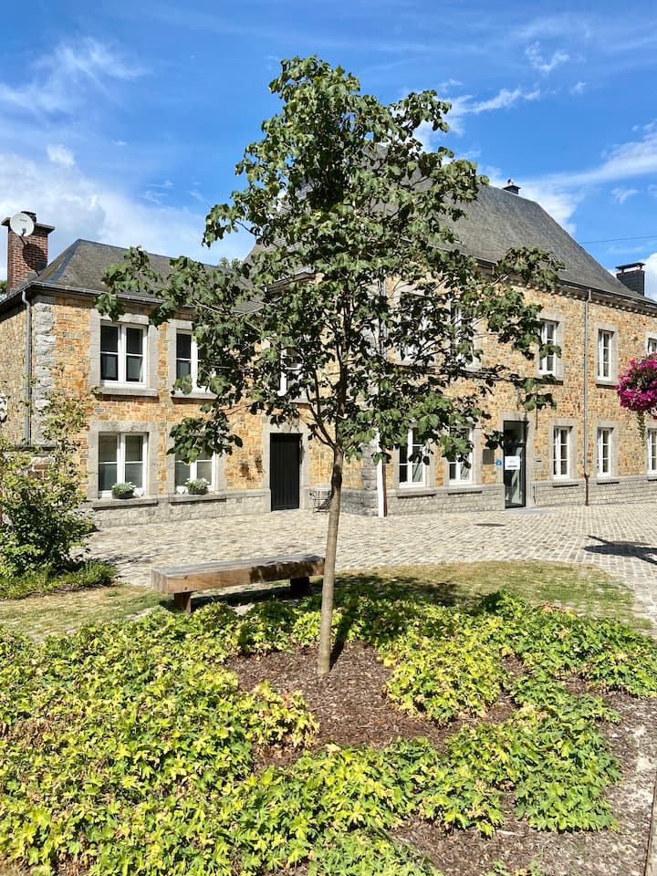 Maison Luxe, Petit-déjeuner Et Recharge Voiture - Saint-Hubert