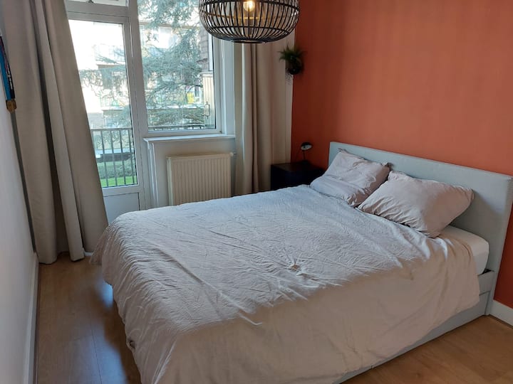 Lovely Cosy Stay For Two In Hip West - Zaandam