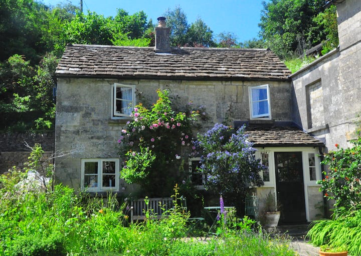 Cosy And Quiet Cottage Nestled In The Cotswolds - 泰特伯里