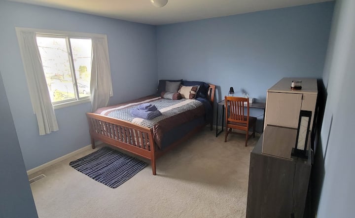 North Campus Queen Room 1 - Ann Arbor