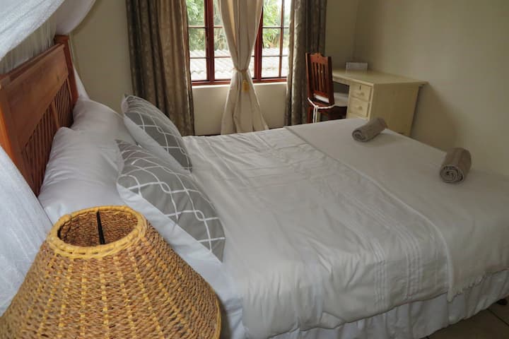 Tranquil Pure Cottage-best Of Both Worlds - Port Shepstone