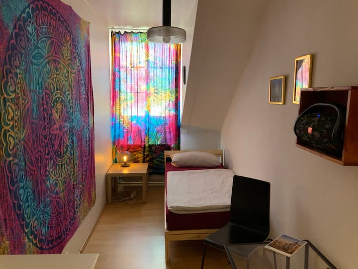Small And Smart Room On The Pulse Of Mannheim - Mannheim