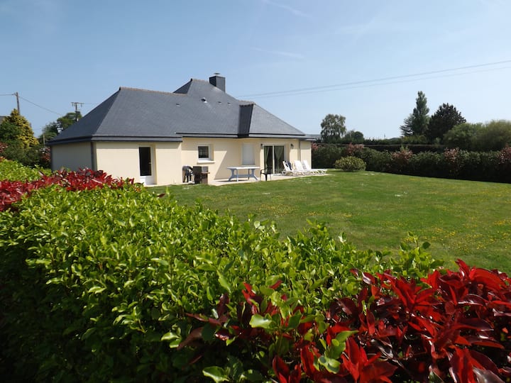 Cottage Chaleureux A 2 Km De La Mer - Pleubian