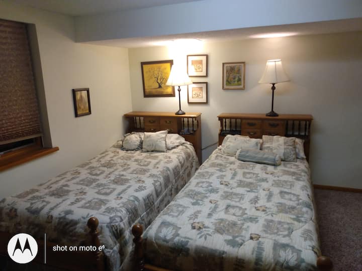 Family Friendly Private Room In Heart Of Norfolk - Norfolk, NE