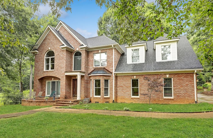 Waterfront 4 Bedroom Home On 23 Acres - Fort Mill, SC
