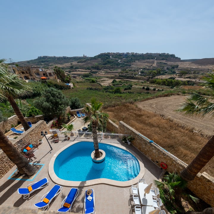 Blossom Farmhouses - Malta