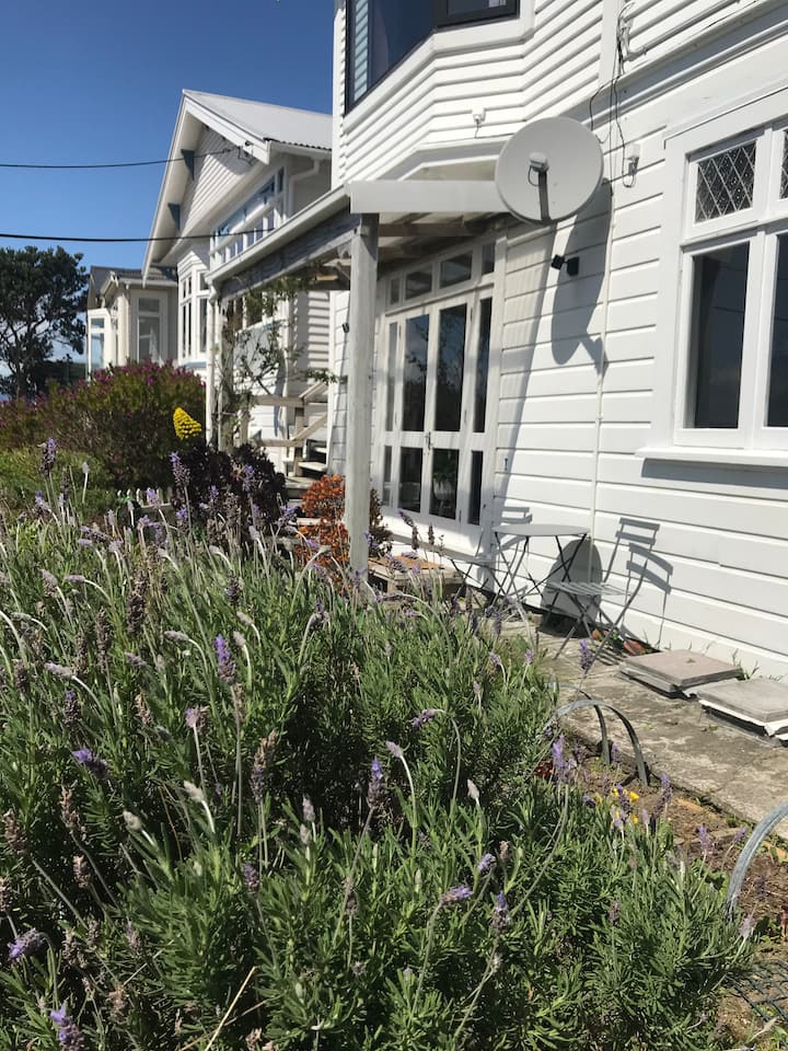 Nestled High In The Heart Of The City Fringe - Wellington