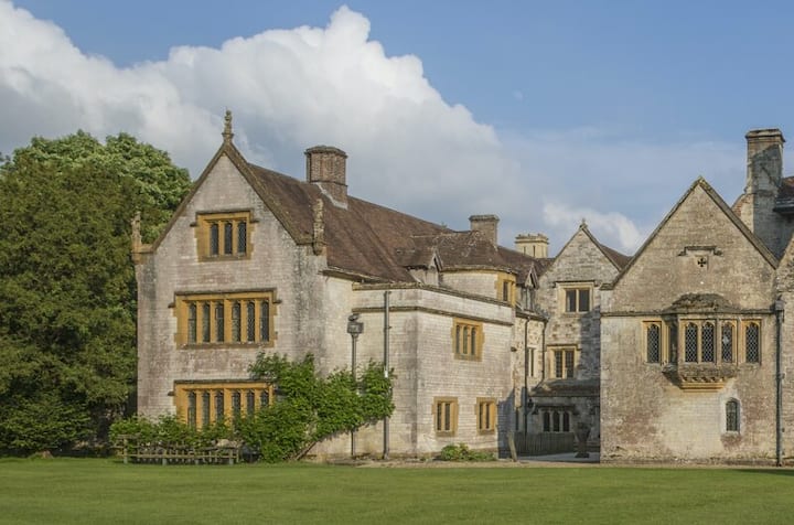 The Cochrane Wing, Athelhampton - Dorset