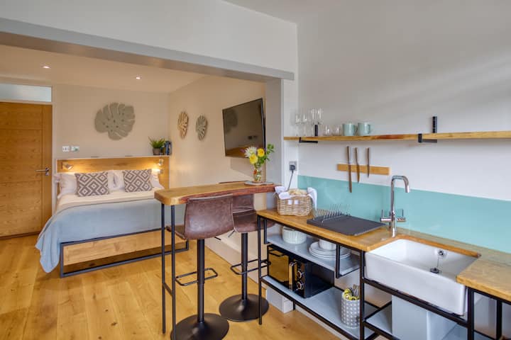 Samphire-beautiful Studio Close To Beach& St Ives - Hayle