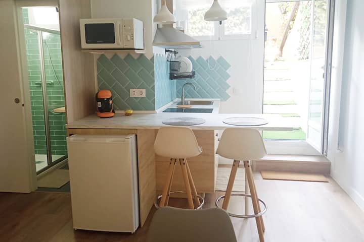 Cozy Renovated Apartment With Nearby Parking - Boadilla del Monte