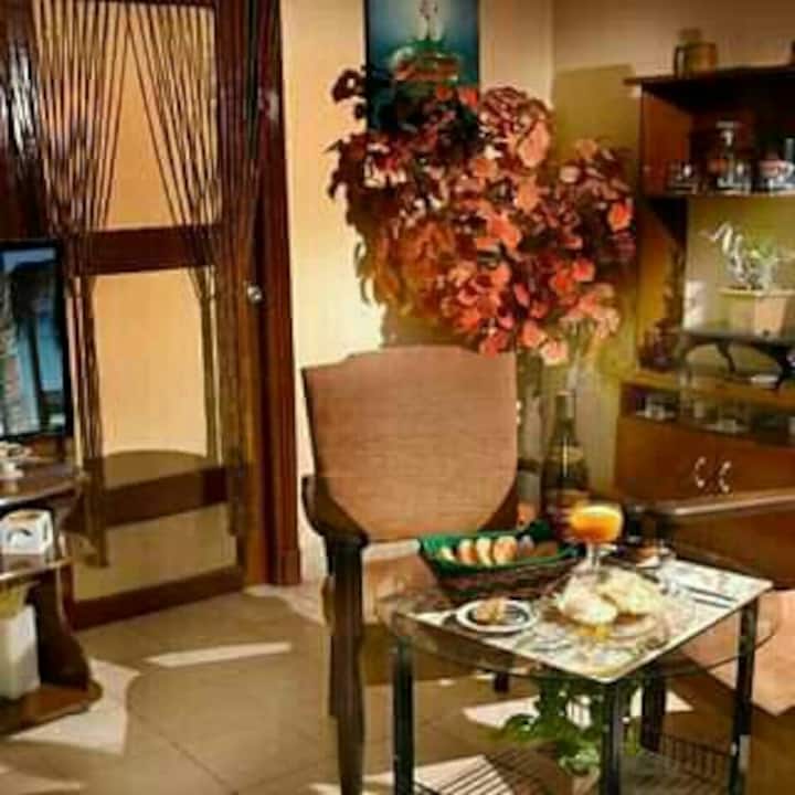 Casa Familiar Ubicada En Entorno úNico Y Especial - Havana