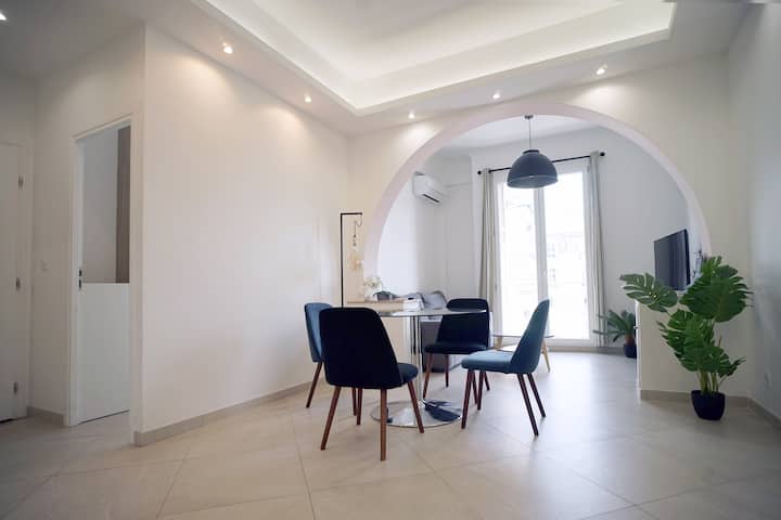 2 Bedroom Flat 50m From Sea,parking, Negresco Area - Nice