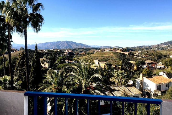 Unique Apartment With Mountain And Ocean View - Mijas