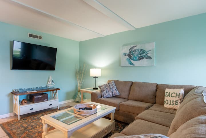 The Dancing Turtle Condo @ Coronado Arms - New Smyrna Beach, FL