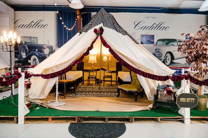 Miss Kitty, Teepee Inside Glamp Inn Cadillac - Round Top, TX