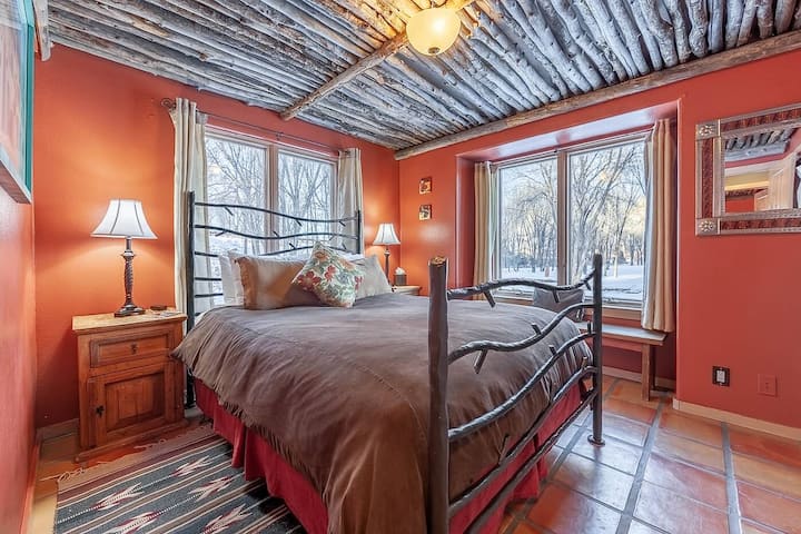 2 Bdrm Suite In Historic Inn, Artisan Breakfast - Taos, NM