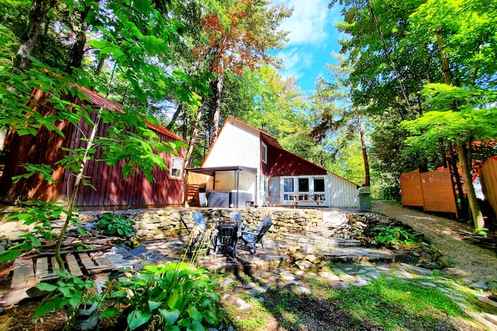 Hôtel à La Maison - La Petite ÉChappée Avec Spa - Orford, QC