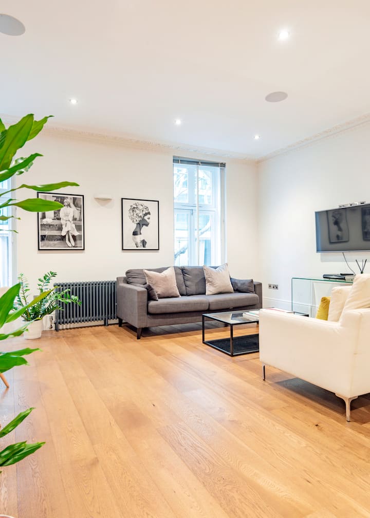 The Prestigious 2bedroom In Shaftesbury Avenue - Charing Cross - London