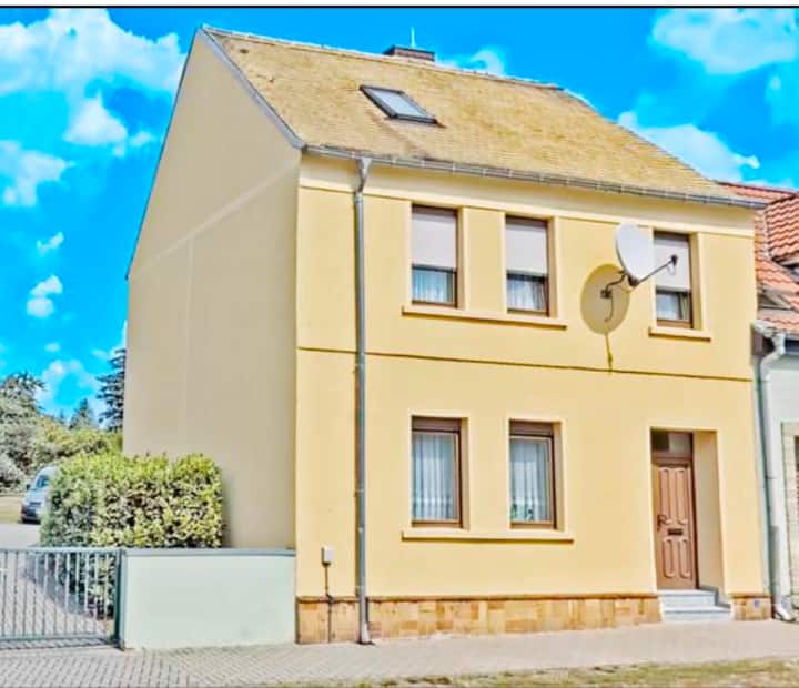 Zelt In Garten Mitzugang Zumhaus - Dessau