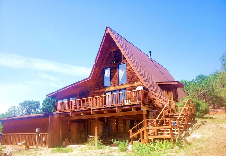 Luxury Mountain Lodge Chalet - Paonia, CO