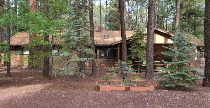 The Three Bear's Forest Cabin, 3 Bdrm, 2 Bath - Hawley Lake, McNary