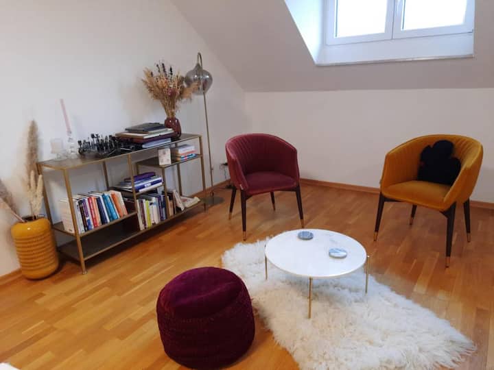 Charming Home Away: Close To Dusseldorf Messe - Düsseldorf