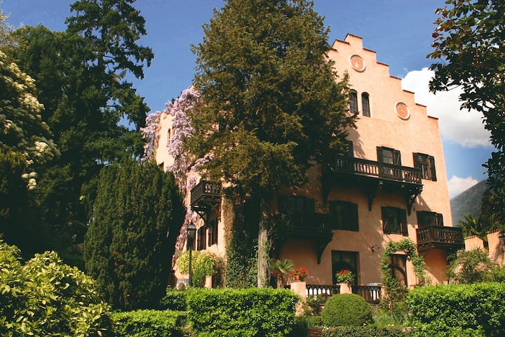 Tower Guestroom - Castel Pienzenau B&b - Merano