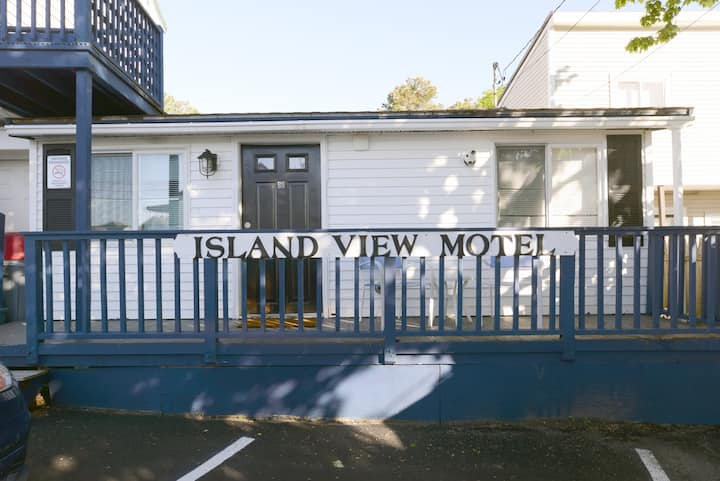 Old Orchard Beach 2 Br Cottage, Steps To Beach! - Old Orchard Beach