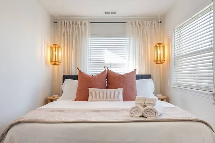 Island Time - Newly Updated, Walk To The Beach! - Kill Devil Hills, NC