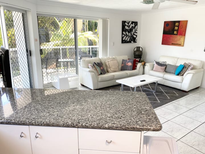 Sunny Paradise Island 2bed 2bath Pool River Beach - Gold Coast