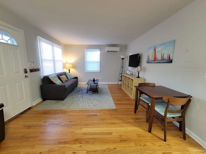Spacious Dog Friendly Close To Downtown And Uva - Charlottesville, VA