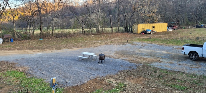 Rv Site #2 At Billyjacks Farm Lynchburg, Tn - Lynchburg, TN