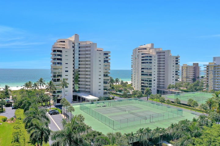 106 Beachfront Resort Condo - Marco Island, FL