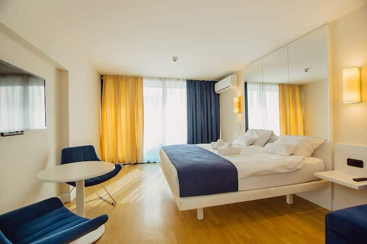 Light Room In Orbi City - Batumi