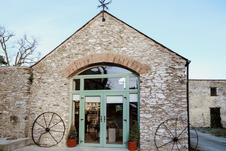 Coach House In Countryside Courtyard - Drogheda
