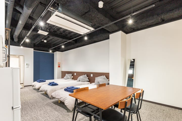 Central Osaka Airbnb Room In Shinsaibashi Area - Osaka