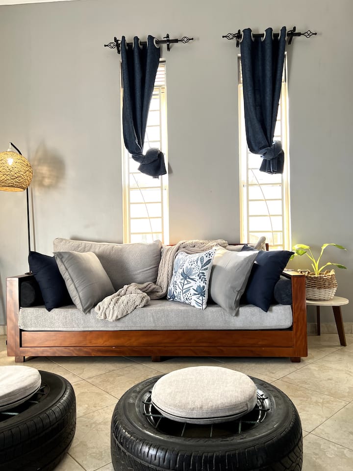 Mitch House - A Cozy,  One Bedroom Apartment - Kampala
