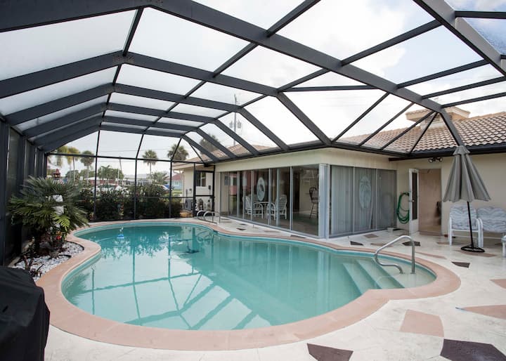 Lighthouse 2/2 Screened Pool/canal Home - Dogs Ok - Punta Gorda, FL